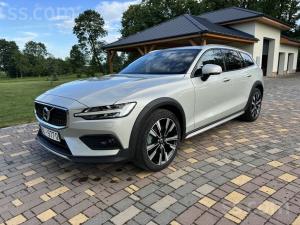 Volvo V60 2019 in Jelgava, with an engine capacity of 2.00 L and mileage of 120 thousand km for 21780 €, photo  on AUTOMOTO.COM.LV