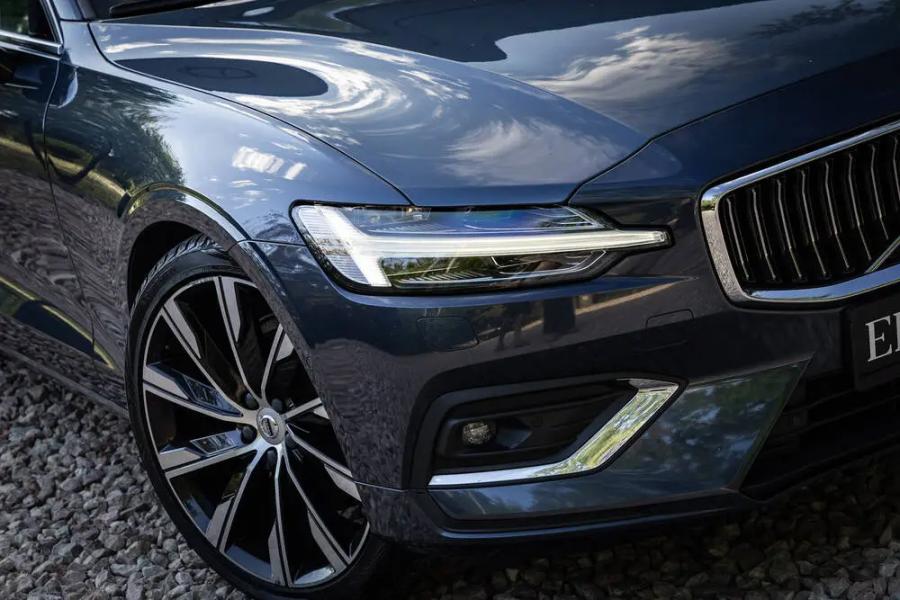 Volvo V60 2019 Jelgava, ar dzinēja tilpumu 2.00 L un nobraukumu 225 tūkst. km par 18800 €, foto 9 vietnē AUTOMOTO.COM.LV