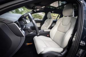 Volvo V60 2019 Jelgava, ar dzinēja tilpumu 2.00 L un nobraukumu 225 tūkst. km par 18800 €, foto 16 vietnē AUTOMOTO.COM.LV