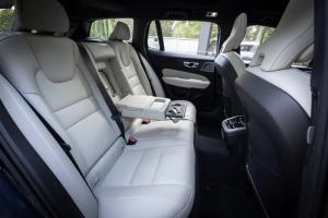 Volvo V60 2019 Jelgava, ar dzinēja tilpumu 2.00 L un nobraukumu 225 tūkst. km par 18800 €, foto 20 vietnē AUTOMOTO.COM.LV
