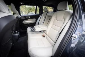 Volvo V60 2019 Jelgava, ar dzinēja tilpumu 2.00 L un nobraukumu 225 tūkst. km par 18800 €, foto 21 vietnē AUTOMOTO.COM.LV