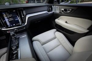 Volvo V60 2019 Jelgava, ar dzinēja tilpumu 2.00 L un nobraukumu 225 tūkst. km par 18800 €, foto 24 vietnē AUTOMOTO.COM.LV