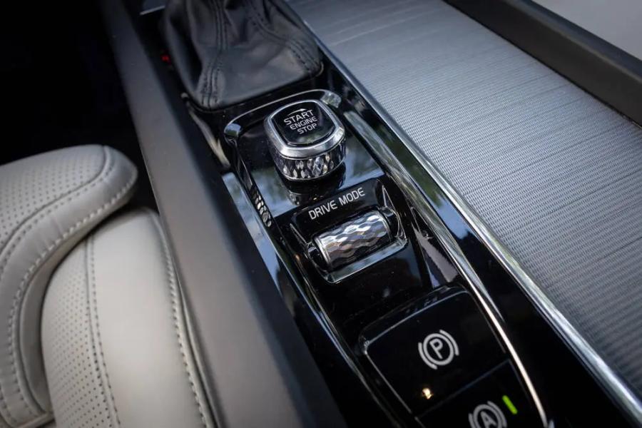 Volvo V60 2019 Jelgava, ar dzinēja tilpumu 2.00 L un nobraukumu 225 tūkst. km par 18800 €, foto 27 vietnē AUTOMOTO.COM.LV