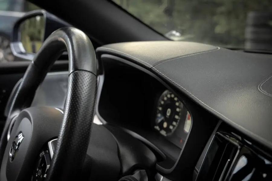 Volvo V60 2019 Jelgava, ar dzinēja tilpumu 2.00 L un nobraukumu 225 tūkst. km par 18800 €, foto 31 vietnē AUTOMOTO.COM.LV