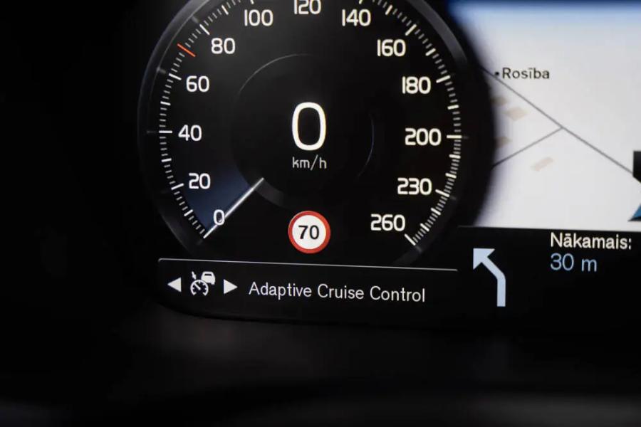 Volvo V60 2019 Jelgava, ar dzinēja tilpumu 2.00 L un nobraukumu 225 tūkst. km par 18800 €, foto 46 vietnē AUTOMOTO.COM.LV