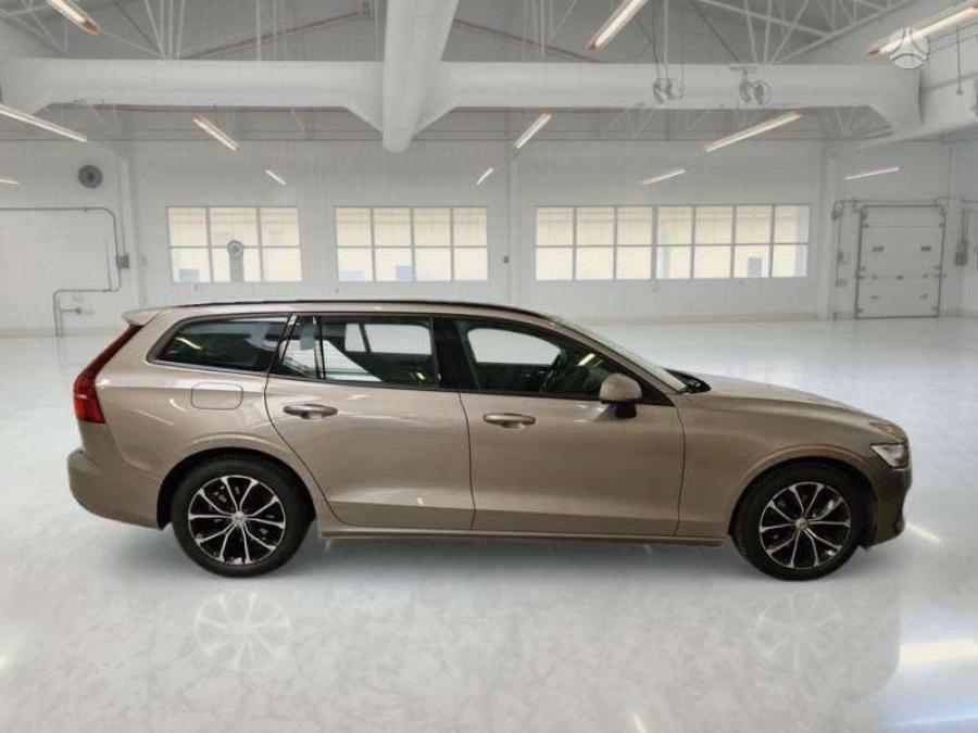 Volvo V60 2019 in Kaunas, with an engine capacity of 1.97 L and mileage of 221 thousand km for 8500 €, photo 4 on AUTOMOTO.COM.LV