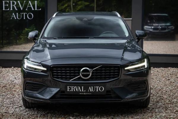 Volvo V60 2019 Jelgava, ar dzinēja tilpumu 2.00 L un nobraukumu 232 tūkst. km par 17500 €, foto 2 vietnē AUTOMOTO.COM.LV