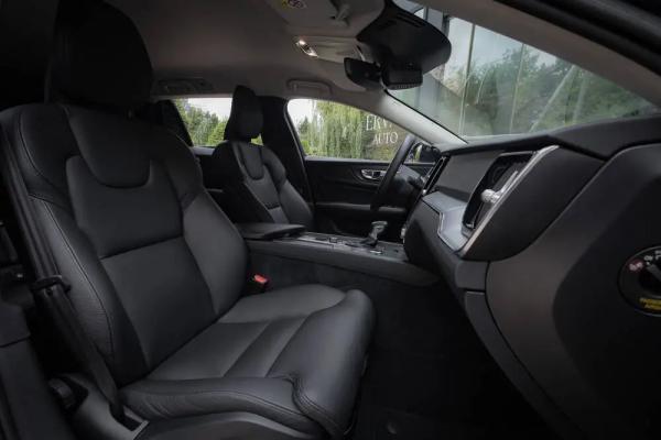 Volvo V60 2019 Jelgava, ar dzinēja tilpumu 2.00 L un nobraukumu 232 tūkst. km par 17500 €, foto 10 vietnē AUTOMOTO.COM.LV