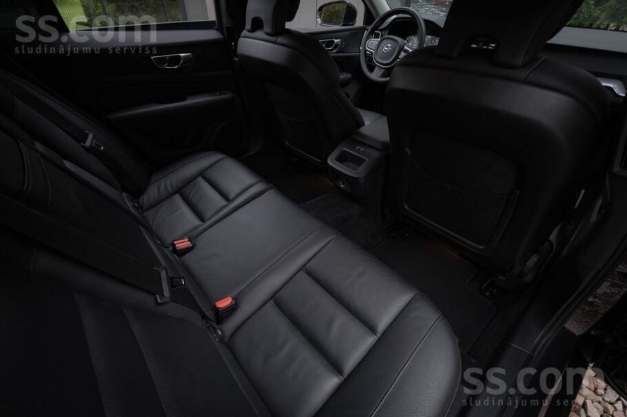Volvo V60 2019 Jelgava, ar dzinēja tilpumu 2.00 L un nobraukumu 232 tūkst. km par 17500 €, foto 12 vietnē AUTOMOTO.COM.LV