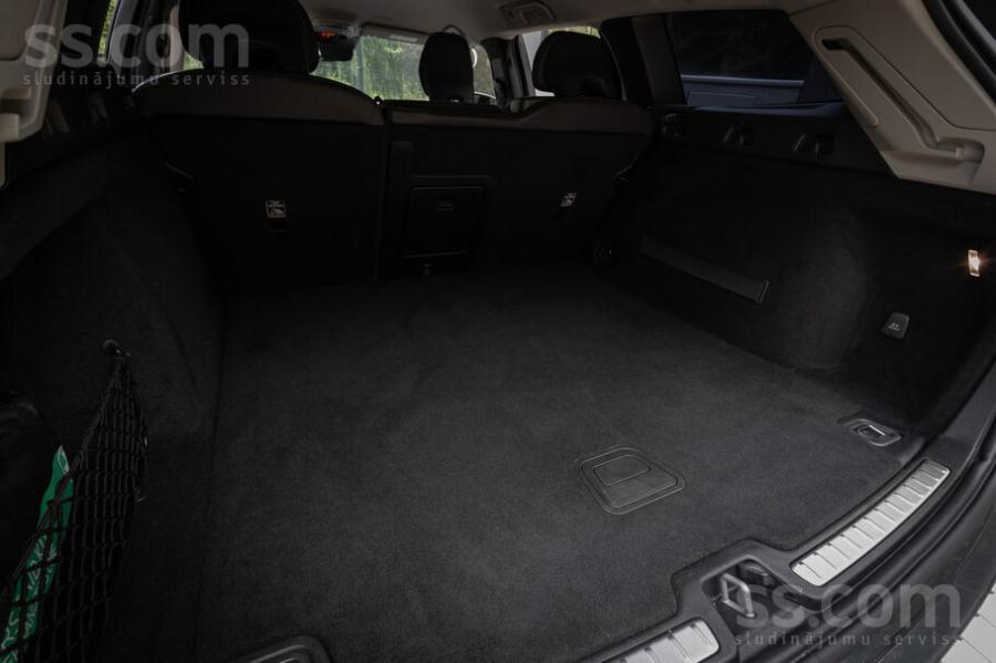 Volvo V60 2019 Jelgava, ar dzinēja tilpumu 2.00 L un nobraukumu 232 tūkst. km par 17500 €, foto 25 vietnē AUTOMOTO.COM.LV