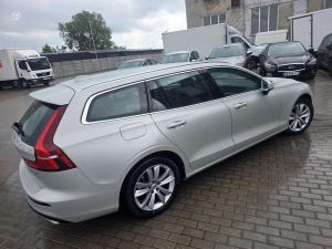 Volvo V60 2019 Tauragė, ar dzinēja tilpumu 1.98 L un nobraukumu 290 tūkst. km par 12300 €, foto 3 vietnē AUTOMOTO.COM.LV