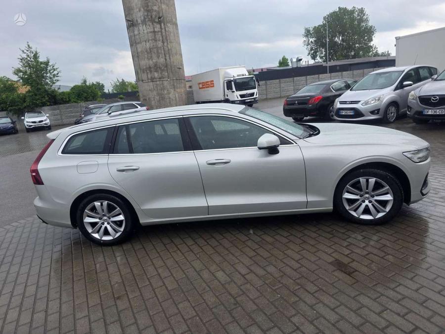 Volvo V60 2019 Tauragė, ar dzinēja tilpumu 1.98 L un nobraukumu 290 tūkst. km par 12300 €, foto 7 vietnē AUTOMOTO.COM.LV