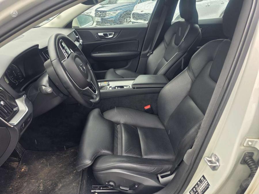 Volvo V60 2019 Tauragė, ar dzinēja tilpumu 1.98 L un nobraukumu 290 tūkst. km par 12300 €, foto 18 vietnē AUTOMOTO.COM.LV
