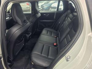Volvo V60 2019 Tauragė, ar dzinēja tilpumu 1.98 L un nobraukumu 290 tūkst. km par 12300 €, foto 19 vietnē AUTOMOTO.COM.LV