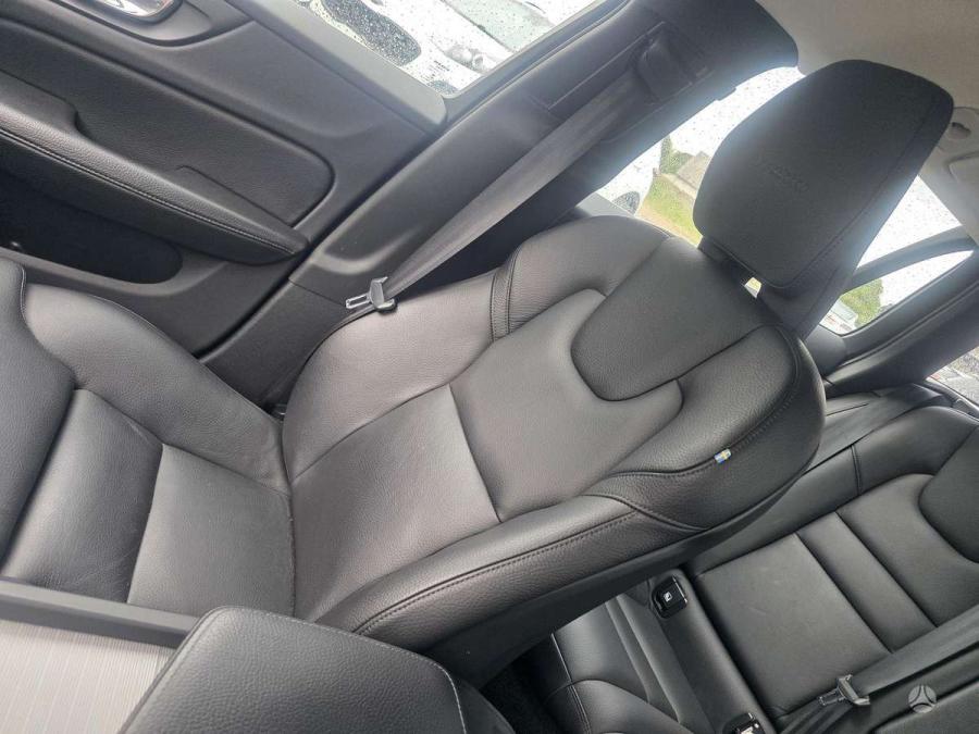 Volvo V60 2019 Tauragė, ar dzinēja tilpumu 1.98 L un nobraukumu 290 tūkst. km par 12300 €, foto 21 vietnē AUTOMOTO.COM.LV