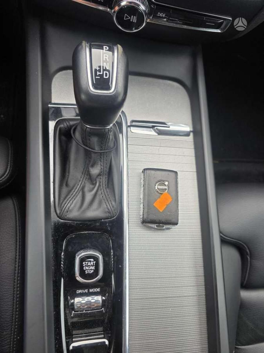 Volvo V60 2019 Tauragė, ar dzinēja tilpumu 1.98 L un nobraukumu 290 tūkst. km par 12300 €, foto 22 vietnē AUTOMOTO.COM.LV