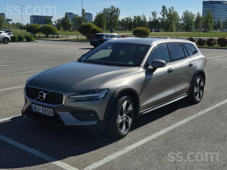 Volvo V60 2019 in Riga, with an engine capacity of 2.00 L and mileage of 95 thousand km for 22500 €, photo 1 on AUTOMOTO.COM.LV