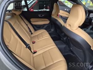 Volvo V60 2019 in Riga, with an engine capacity of 2.00 L and mileage of 95 thousand km for 22500 €, photo 8 on AUTOMOTO.COM.LV