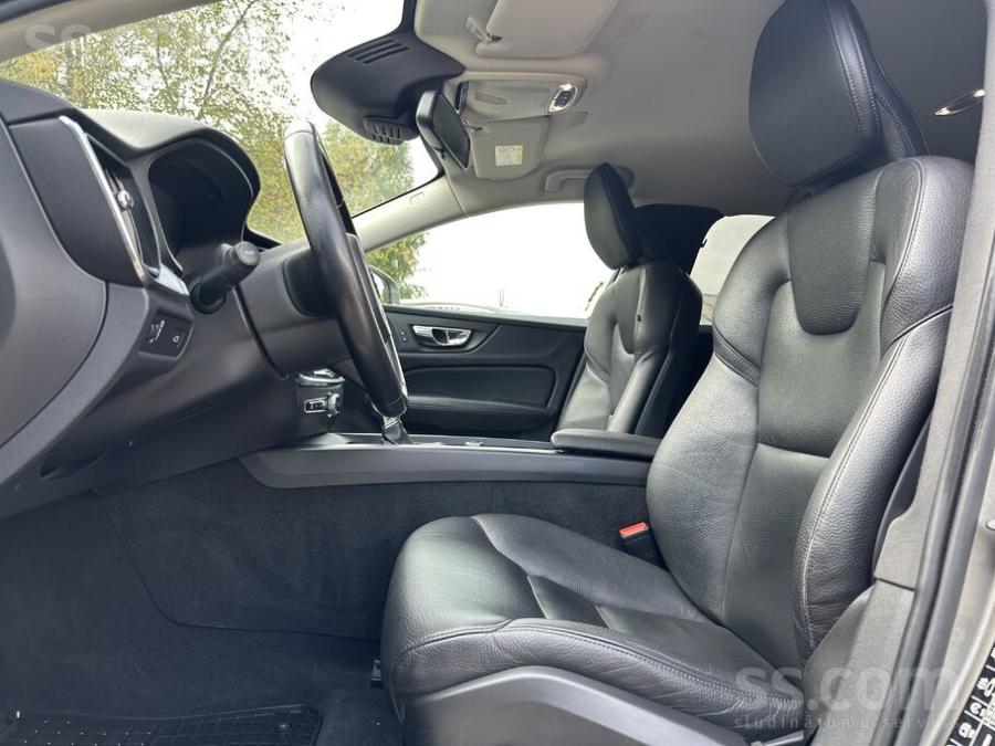 Volvo V60 2019 Tukums, ar dzinēja tilpumu 2.00 L un nobraukumu 289 tūkst. km par 13990 €, foto 12 vietnē AUTOMOTO.COM.LV