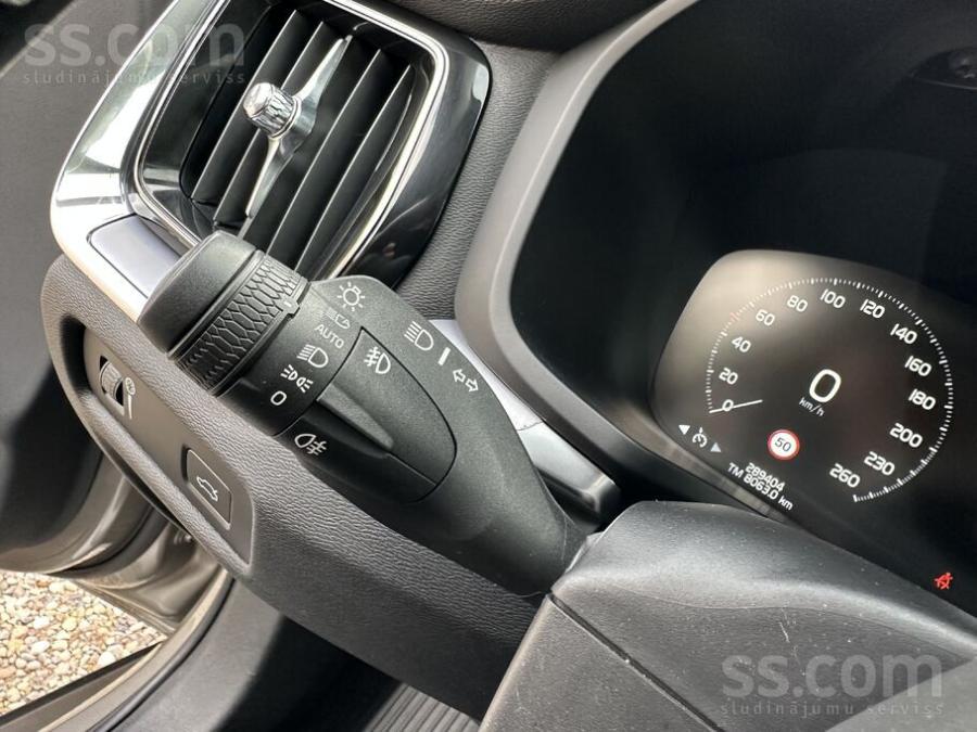 Volvo V60 2019 Tukums, ar dzinēja tilpumu 2.00 L un nobraukumu 289 tūkst. km par 13990 €, foto 18 vietnē AUTOMOTO.COM.LV