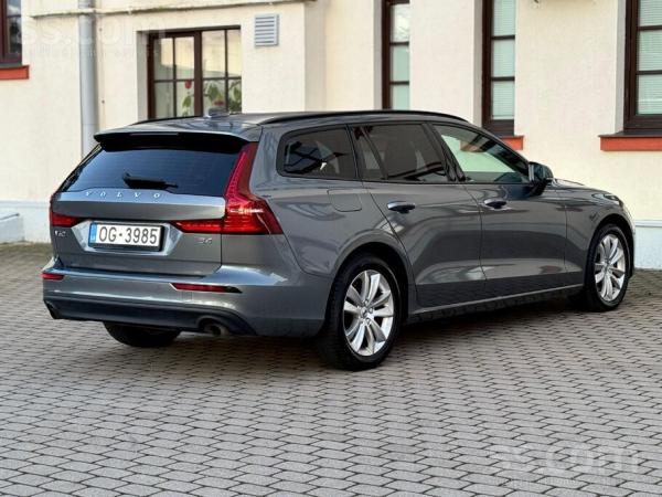 Volvo V60 2020 Jelgava, ar dzinēja tilpumu 2.00 L un nobraukumu 70 tūkst. km par 20500 €, foto 4 vietnē AUTOMOTO.COM.LV
