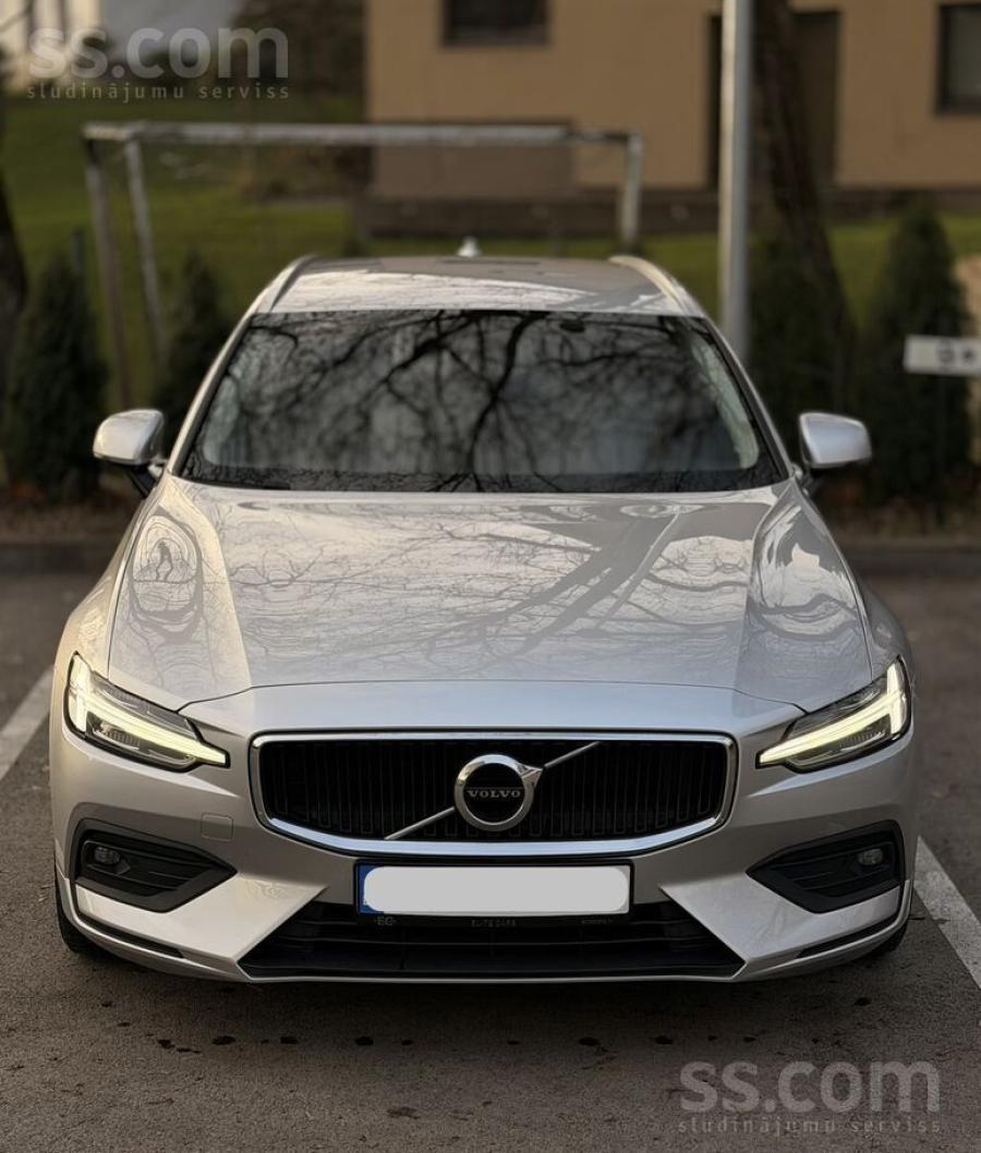 Volvo V60 2020 Rīga, ar dzinēja tilpumu 2.00 L un nobraukumu 12 tūkst. km par 18750 €, foto 1 vietnē AUTOMOTO.COM.LV