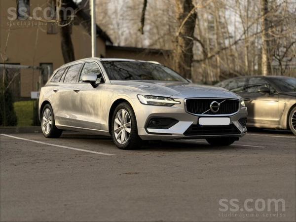 Volvo V60 2020 in Riga, with an engine capacity of 2.00 L and mileage of 12 thousand km for 18750 €, photo 3 on AUTOMOTO.COM.LV