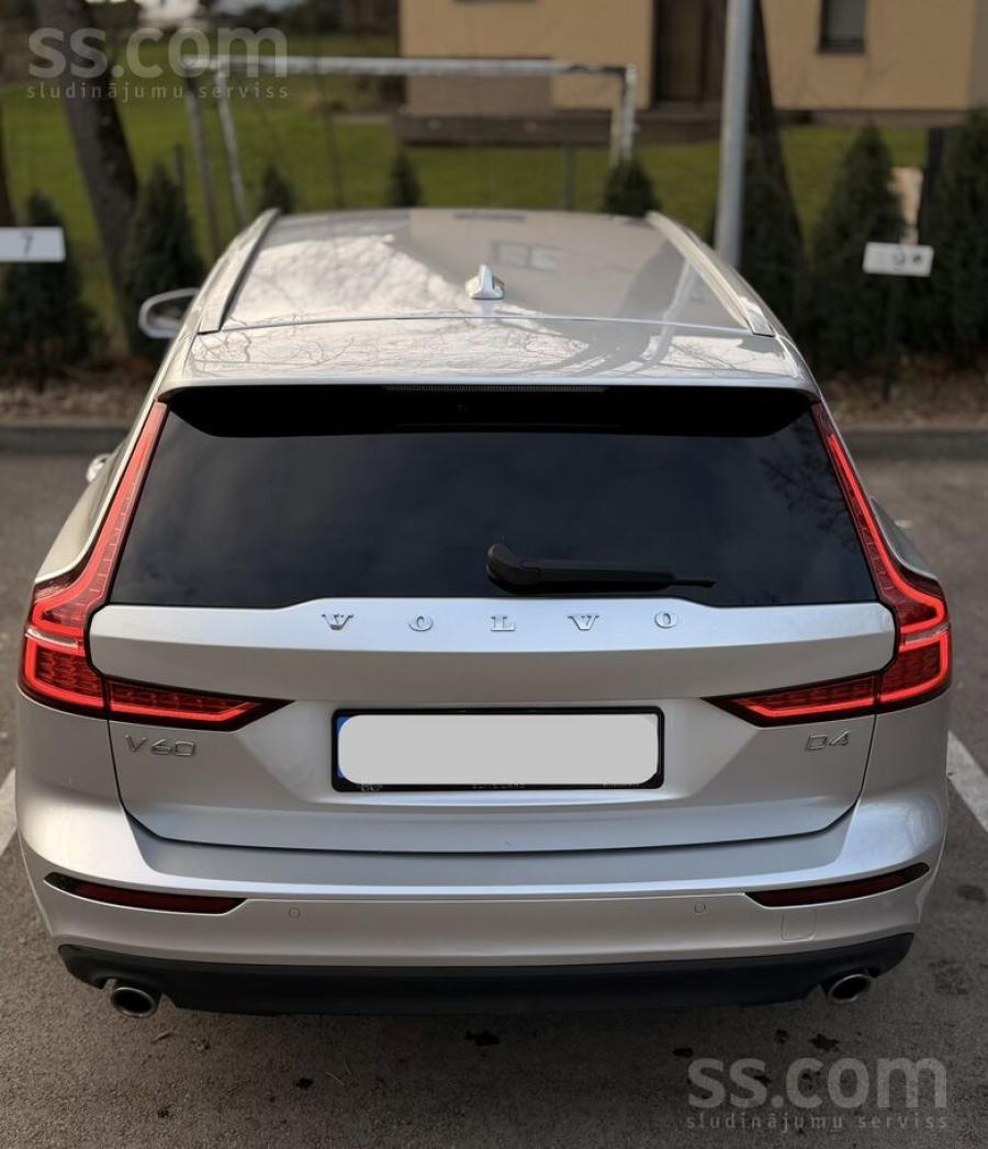 Volvo V60 2020 in Riga, with an engine capacity of 2.00 L and mileage of 230 thousand km for 17550 €, photo 7 on AUTOMOTO.COM.LV