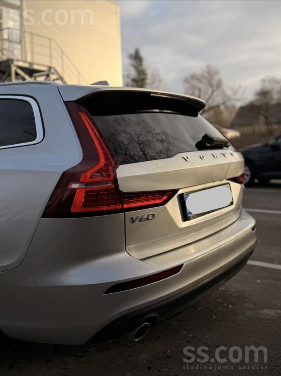 Volvo V60 2020 in Riga, with an engine capacity of 2.00 L and mileage of 230 thousand km for 17550 €, photo 8 on AUTOMOTO.COM.LV