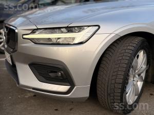 Volvo V60 2020 in Riga, with an engine capacity of 2.00 L and mileage of 230 thousand km for 17550 €, photo 9 on AUTOMOTO.COM.LV