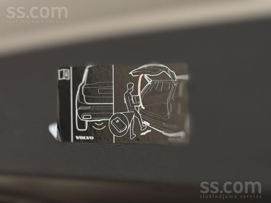 Volvo V60 2020 in Riga, with an engine capacity of 2.00 L and mileage of 230 thousand km for 17550 €, photo 13 on AUTOMOTO.COM.LV