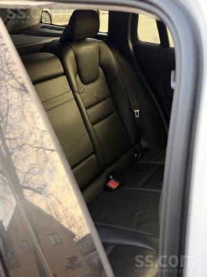 Volvo V60 2020 in Riga, with an engine capacity of 2.00 L and mileage of 230 thousand km for 17550 €, photo 20 on AUTOMOTO.COM.LV