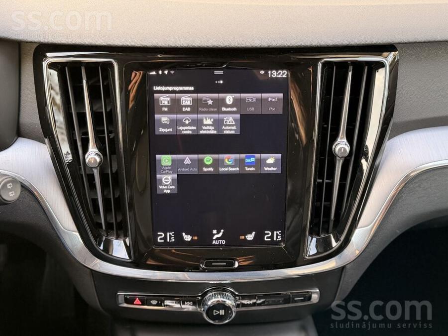 Volvo V60 2020 in Riga, with an engine capacity of 2.00 L and mileage of 230 thousand km for 17550 €, photo 22 on AUTOMOTO.COM.LV