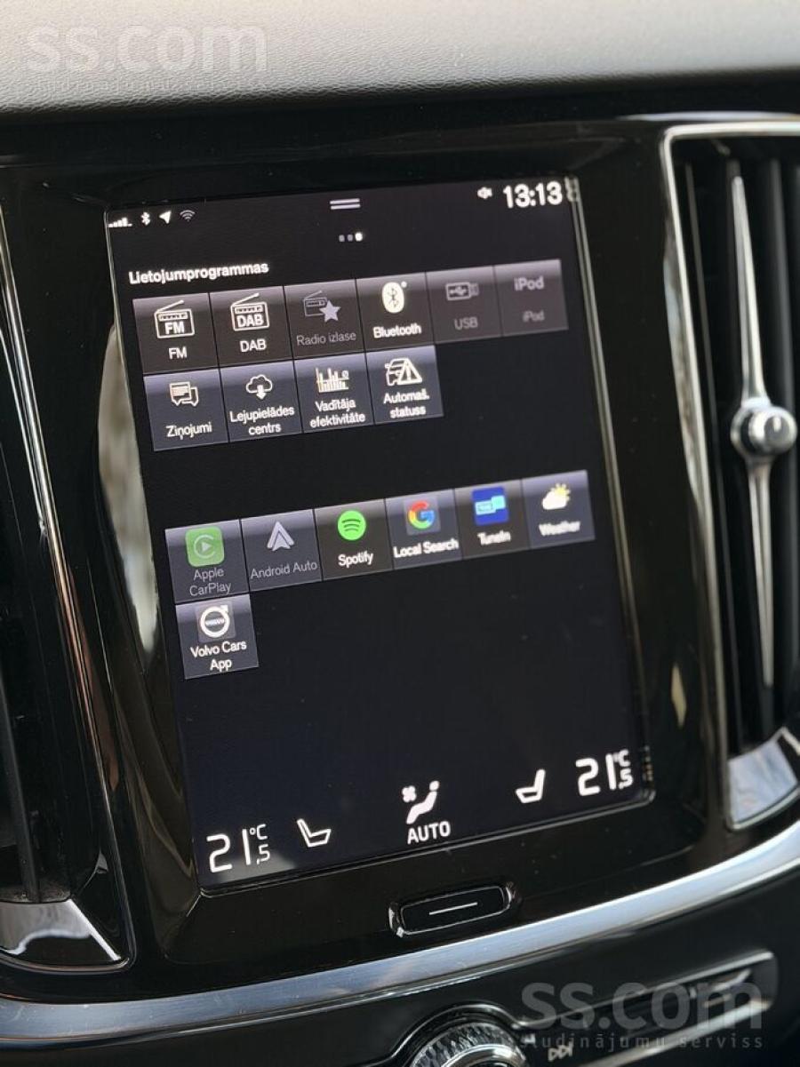 Volvo V60 2020 in Riga, with an engine capacity of 2.00 L and mileage of 230 thousand km for 17550 €, photo 24 on AUTOMOTO.COM.LV