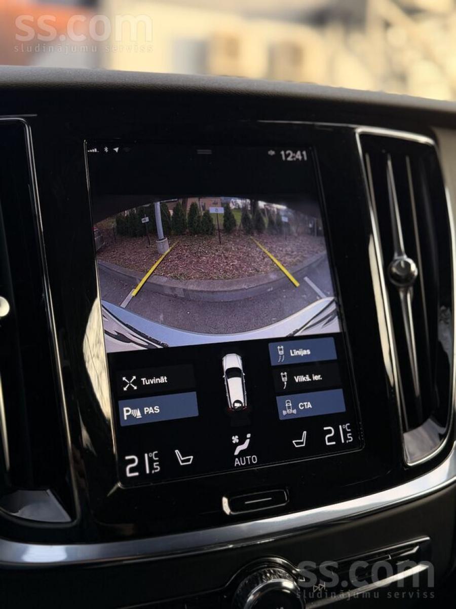 Volvo V60 2020 in Riga, with an engine capacity of 2.00 L and mileage of 230 thousand km for 17550 €, photo 25 on AUTOMOTO.COM.LV