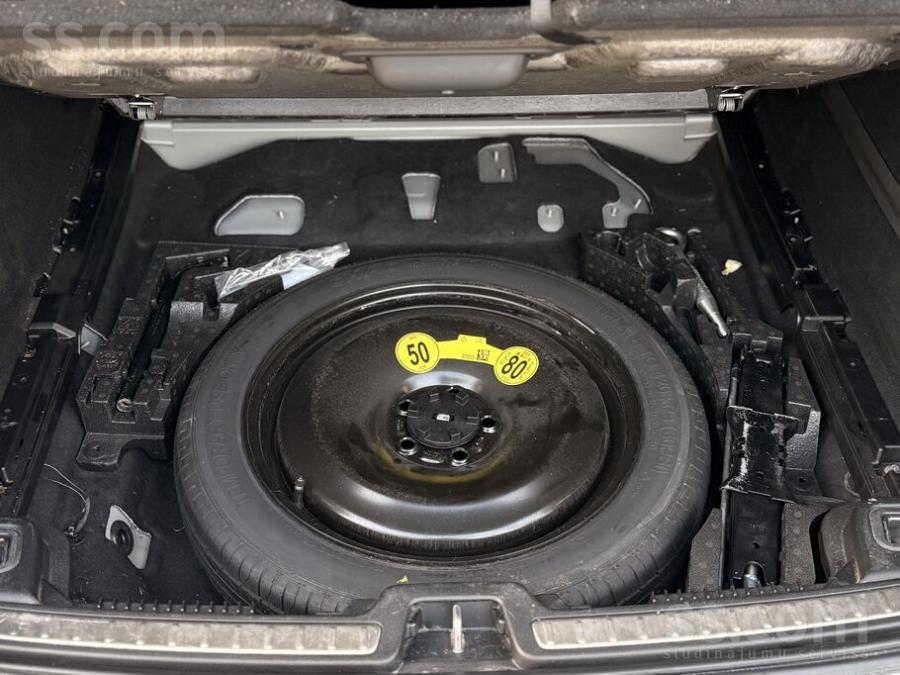Volvo V60 2020 in Riga, with an engine capacity of 2.00 L and mileage of 230 thousand km for 17550 €, photo 30 on AUTOMOTO.COM.LV