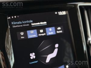 Volvo V60 2020 in Riga, with an engine capacity of 2.00 L and mileage of 230 thousand km for 17550 €, photo 31 on AUTOMOTO.COM.LV