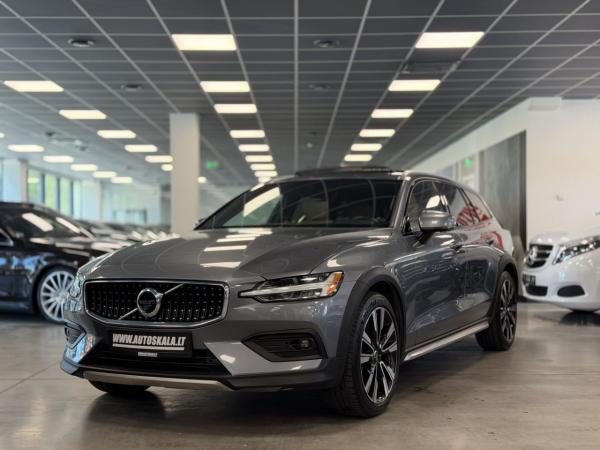 Volvo V60 2020 in Klaipeda, with an engine capacity of 1.97 L and mileage of 103 thousand km for 27950 €, photo 1 on AUTOMOTO.COM.LV
