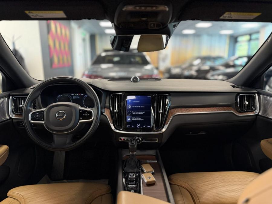 Volvo V60 2020 Klaipėda, ar dzinēja tilpumu 1.97 L un nobraukumu 103 tūkst. km par 27950 €, foto 4 vietnē AUTOMOTO.COM.LV
