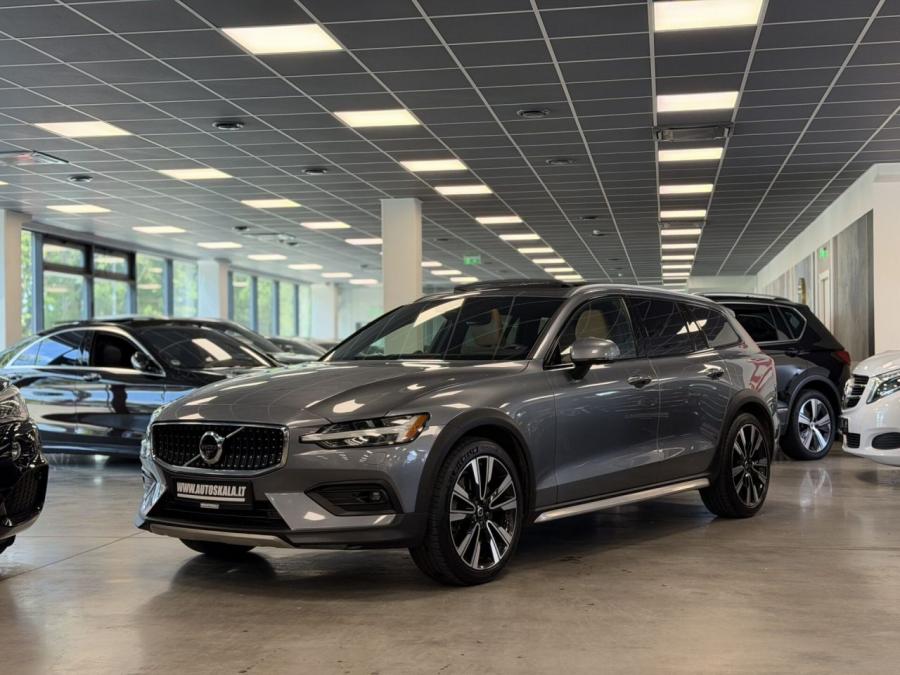 Volvo V60 2020 Klaipėda, ar dzinēja tilpumu 1.97 L un nobraukumu 103 tūkst. km par 27950 €, foto 6 vietnē AUTOMOTO.COM.LV