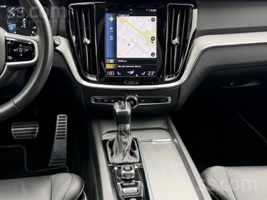 Volvo V60 2020 in Riga, with an engine capacity of 2.00 L and mileage of 127 thousand km for 19700 €, photo 9 on AUTOMOTO.COM.LV