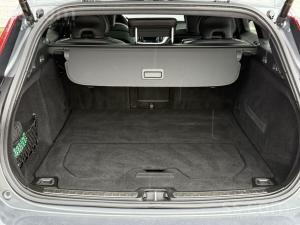 Volvo V60 2020 in Riga, with an engine capacity of 2.00 L and mileage of 127 thousand km for 19700 €, photo 18 on AUTOMOTO.COM.LV