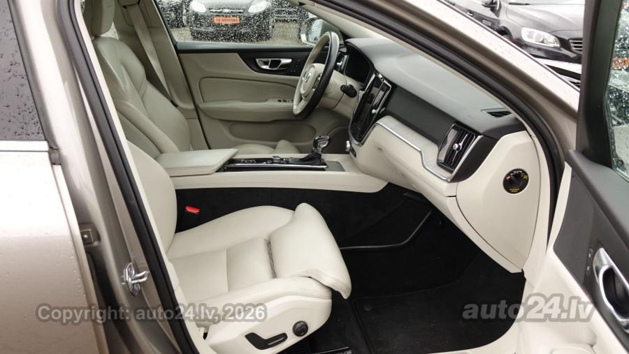 Volvo V60 2020 in Tartu, with an engine capacity of 2.00 L and mileage of 220 thousand km for 15999 €, photo 3 on AUTOMOTO.COM.LV