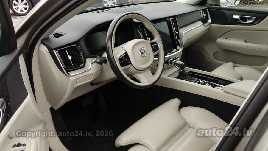 Volvo V60 2020 in Tartu, with an engine capacity of 2.00 L and mileage of 220 thousand km for 15999 €, photo 4 on AUTOMOTO.COM.LV