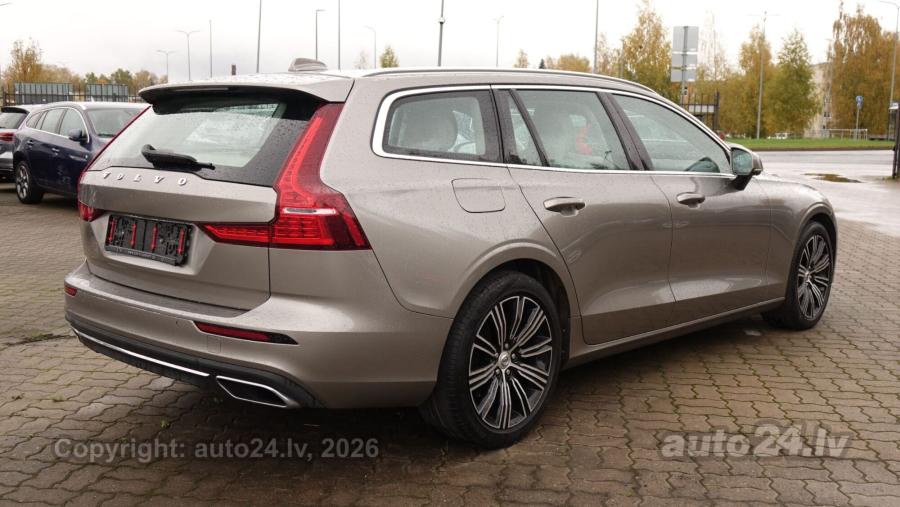 Volvo V60 2020 in Tartu, with an engine capacity of 2.00 L and mileage of 220 thousand km for 15999 €, photo 9 on AUTOMOTO.COM.LV
