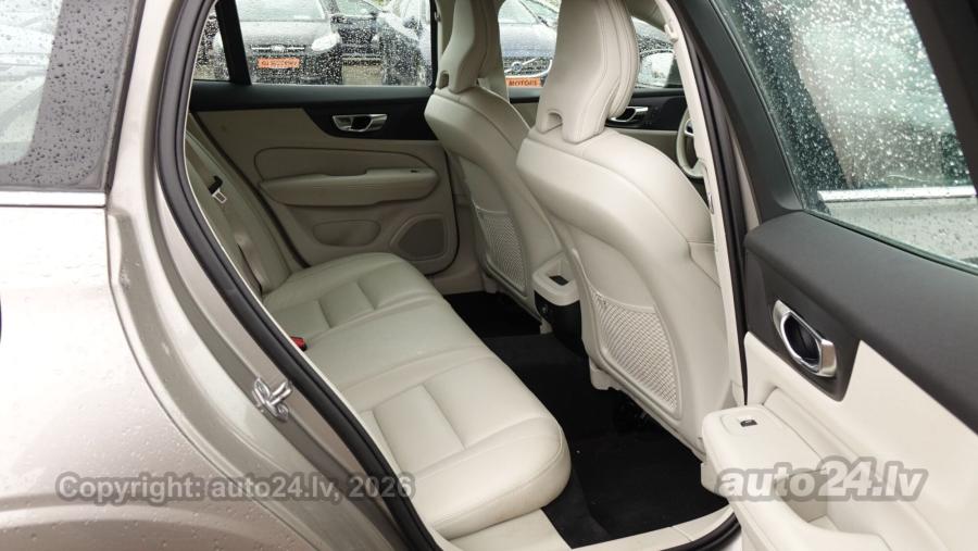 Volvo V60 2020 in Tartu, with an engine capacity of 2.00 L and mileage of 220 thousand km for 15999 €, photo 12 on AUTOMOTO.COM.LV