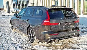 Volvo V60 2021 in Vilnius, with an engine capacity of 1.97 L and mileage of 235 thousand km for 16990 €, photo 5 on AUTOMOTO.COM.LV