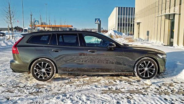 Volvo V60 2021 Viļņa, ar dzinēja tilpumu 1.97 L un nobraukumu 235 tūkst. km par 16990 €, foto 9 vietnē AUTOMOTO.COM.LV