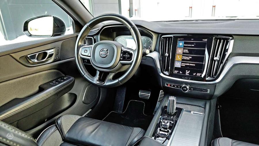 Volvo V60 2021 in Vilnius, with an engine capacity of 1.97 L and mileage of 235 thousand km for 16990 €, photo 19 on AUTOMOTO.COM.LV