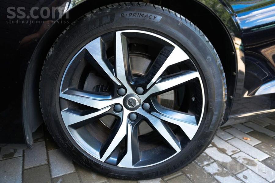 Volvo V60 2021 in Riga, with an engine capacity of 2.00 L and mileage of 245 thousand km for 16890 €, photo 20 on AUTOMOTO.COM.LV